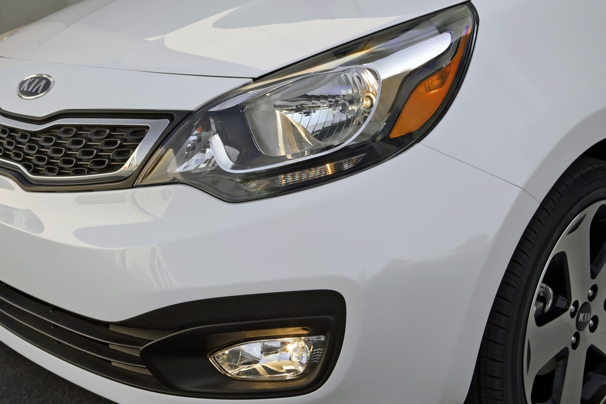 2014 Kia Rio VINs, Configurations, MSRP & Specs - AutoDetective