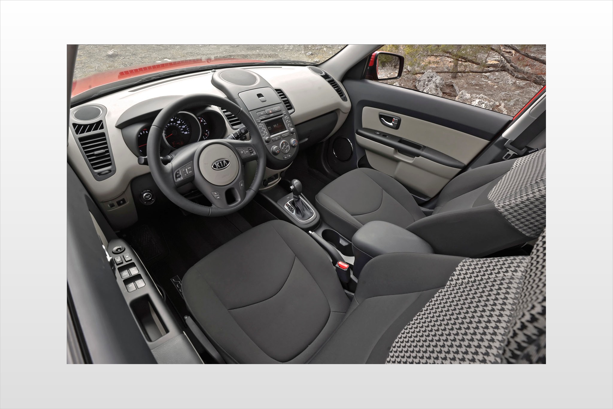 2013 Kia Soul VINs, Configurations, MSRP & Specs - AutoDetective