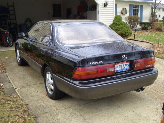 1994 Lexus ES 300 VINs, Configurations, MSRP & Specs - AutoDetective