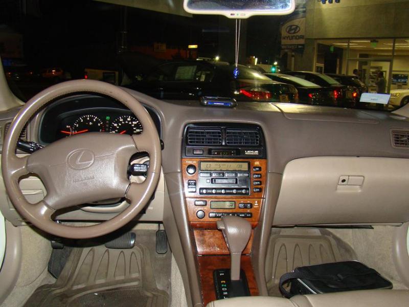 2000 Lexus ES 300 VINs, Configurations, MSRP & Specs - AutoDetective