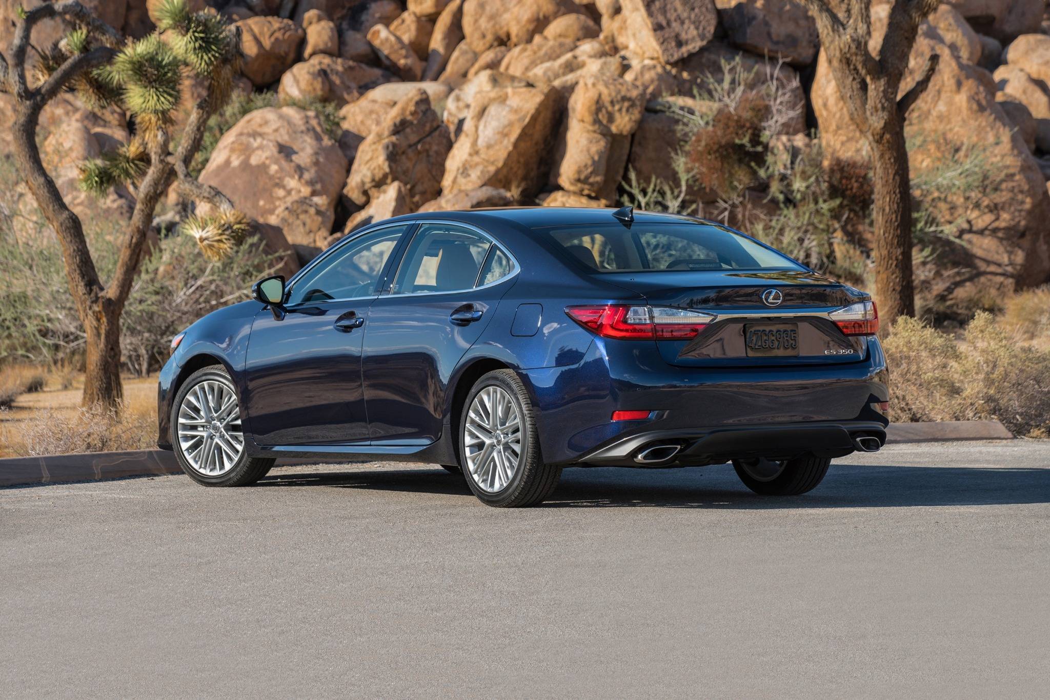 2018 Lexus ES 350 VINs, Configurations, MSRP & Specs - AutoDetective