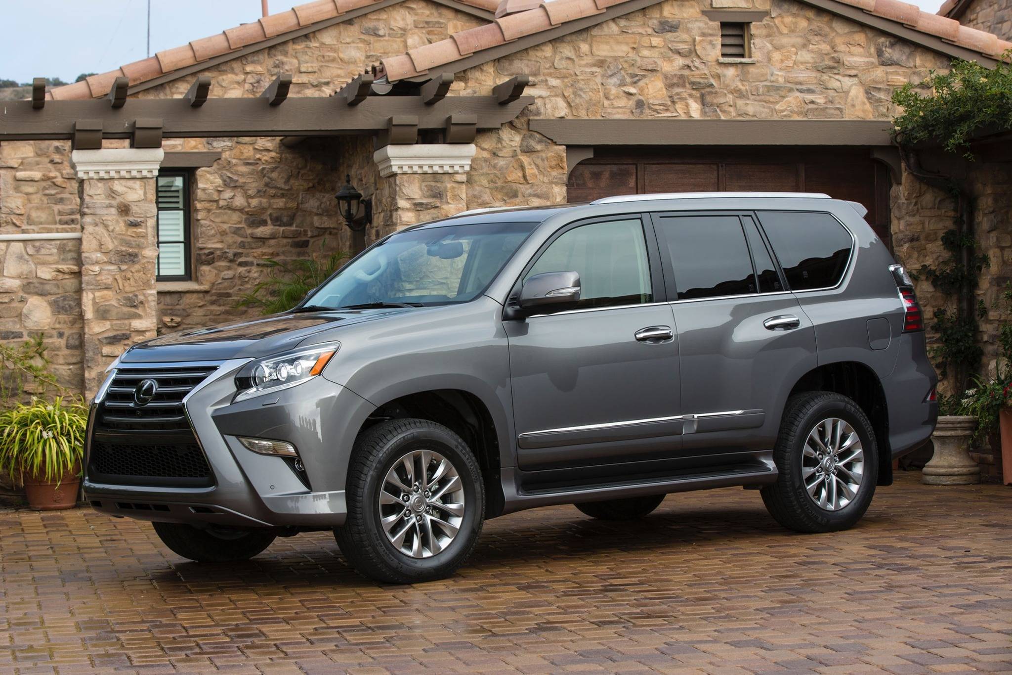 2017 Lexus GX 460 VINs, Configurations, MSRP & Specs - AutoDetective