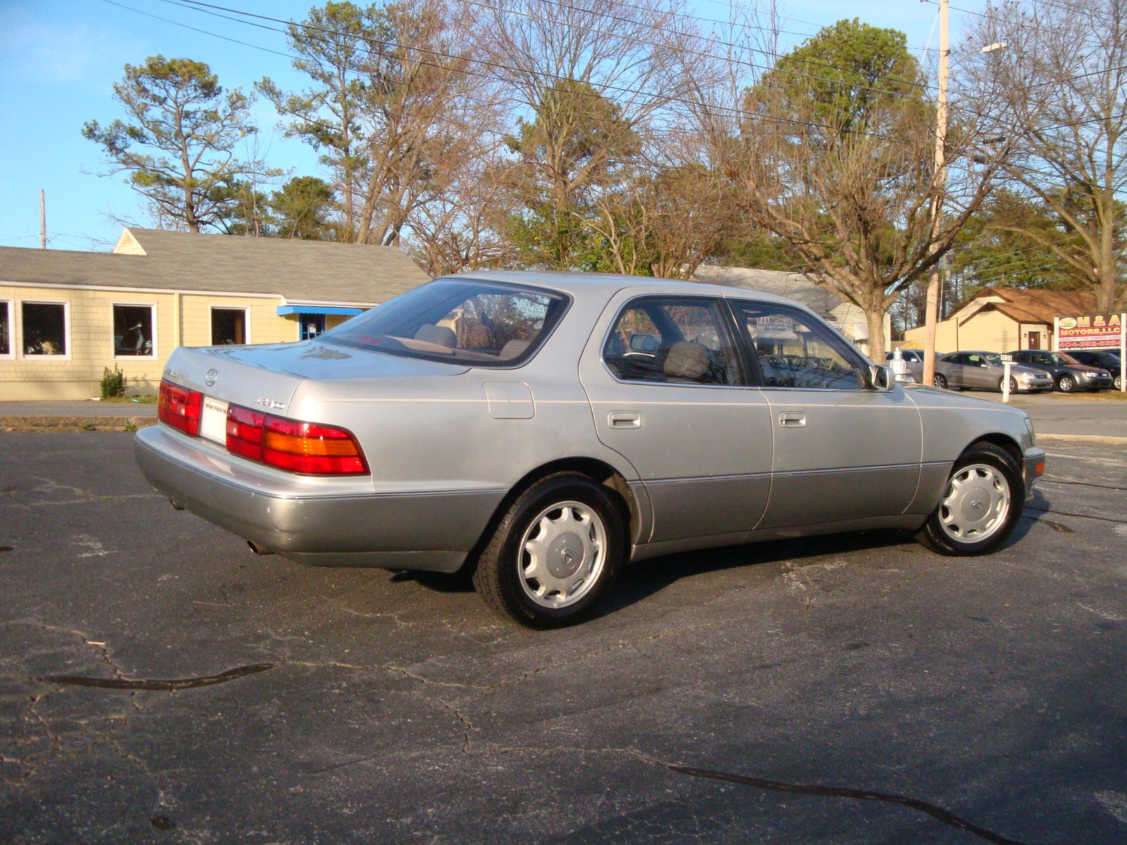 1993 Lexus LS 400 VINs, Configurations, MSRP & Specs - AutoDetective