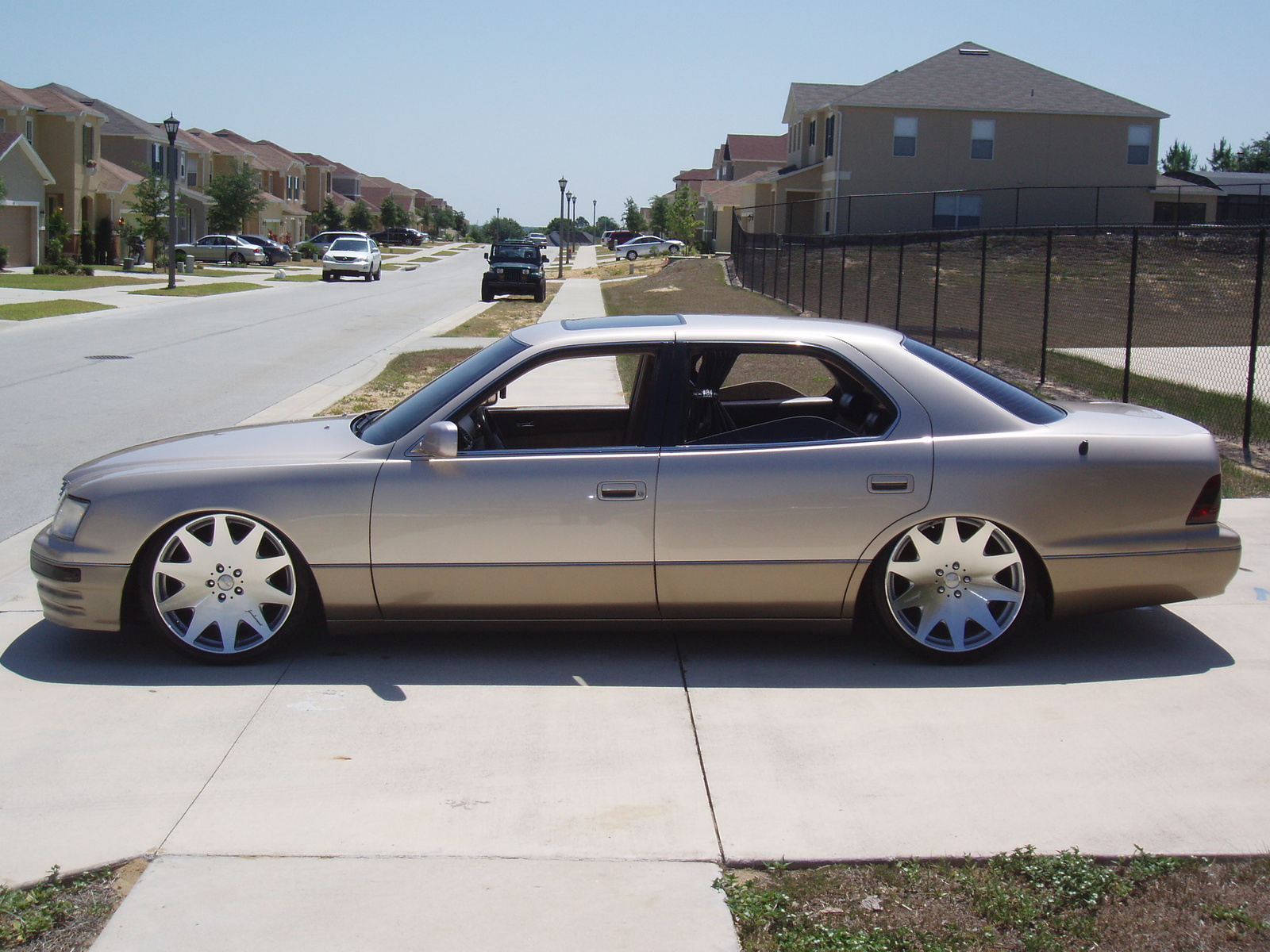 1997 Lexus LS 400 VINs, Configurations, MSRP & Specs - AutoDetective