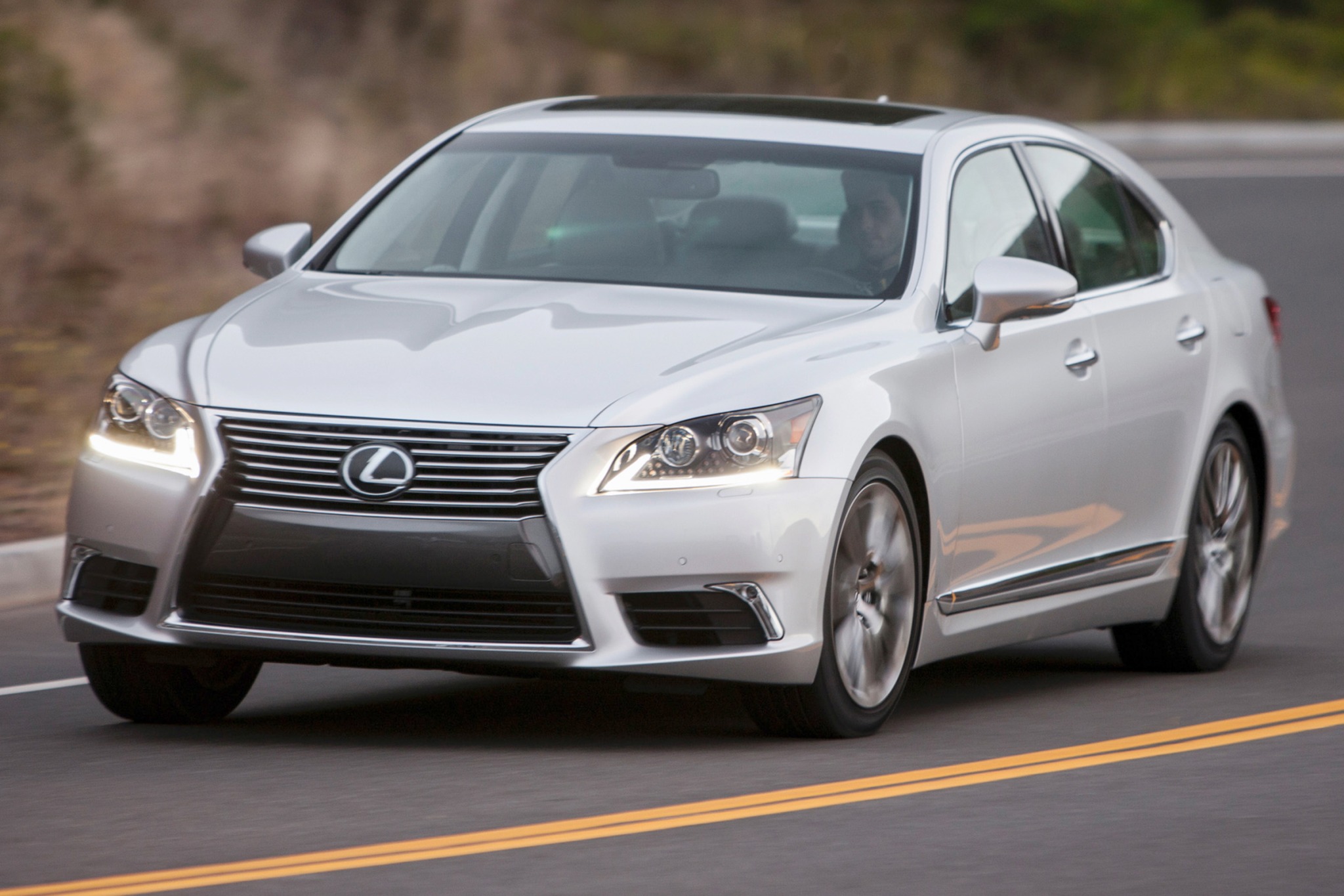 2016 Lexus LS 460 VINs, Configurations, MSRP & Specs - AutoDetective