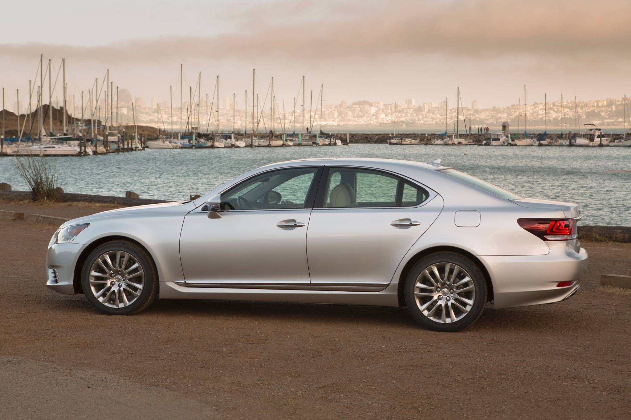 2017 Lexus LS 460 VINs, Configurations, MSRP & Specs - AutoDetective