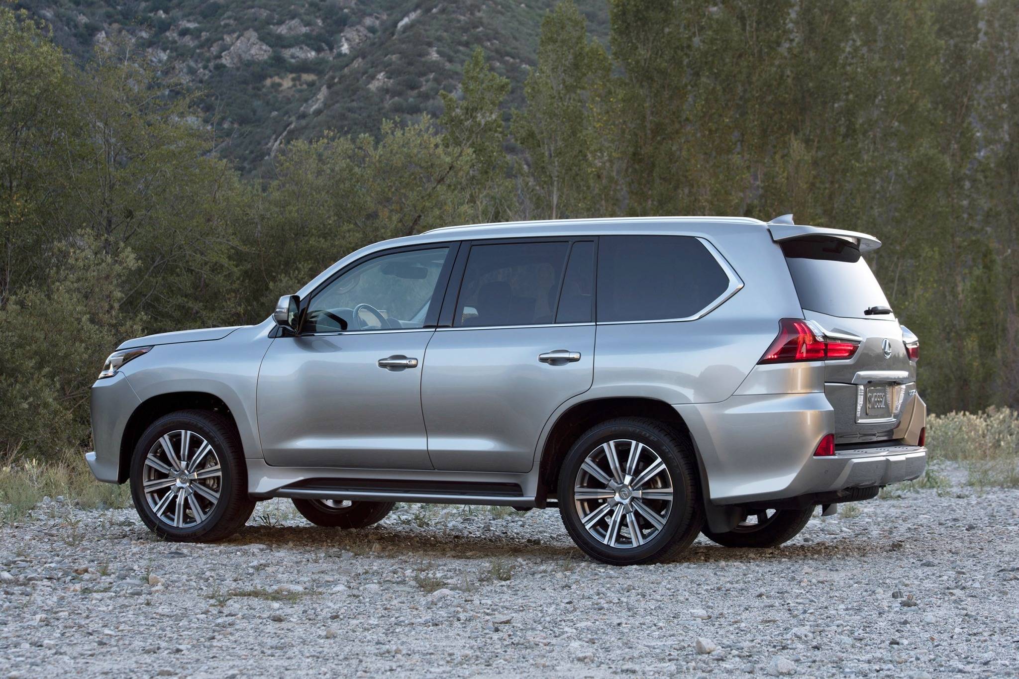 2017 Lexus LX 570 VINs, Configurations, MSRP & Specs - AutoDetective