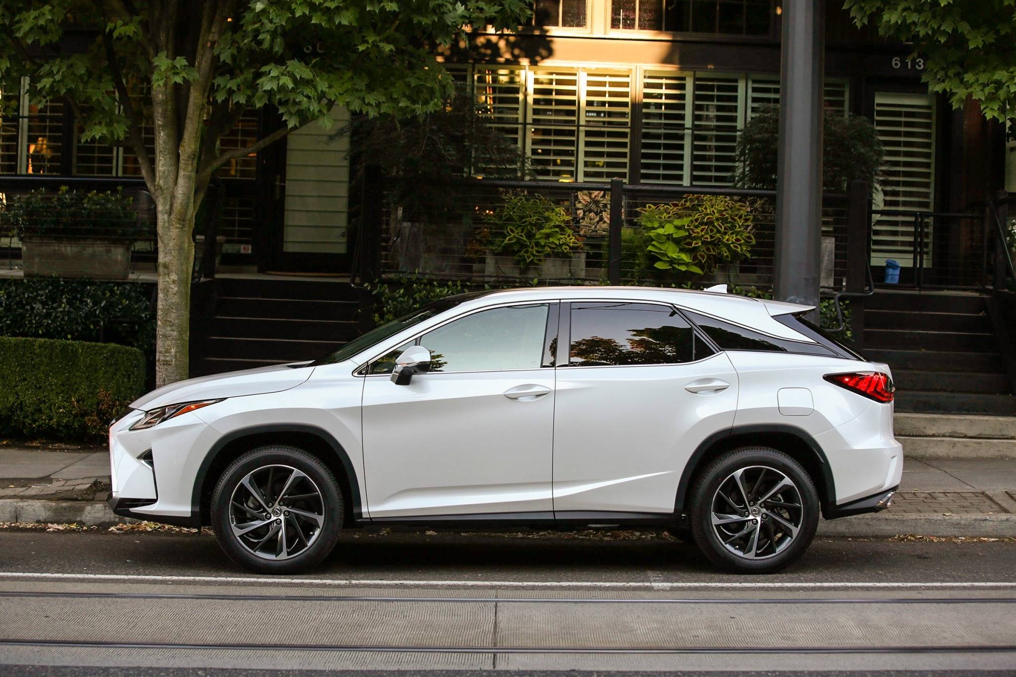 2017 Lexus RX 350 VINs, Configurations, MSRP & Specs - AutoDetective