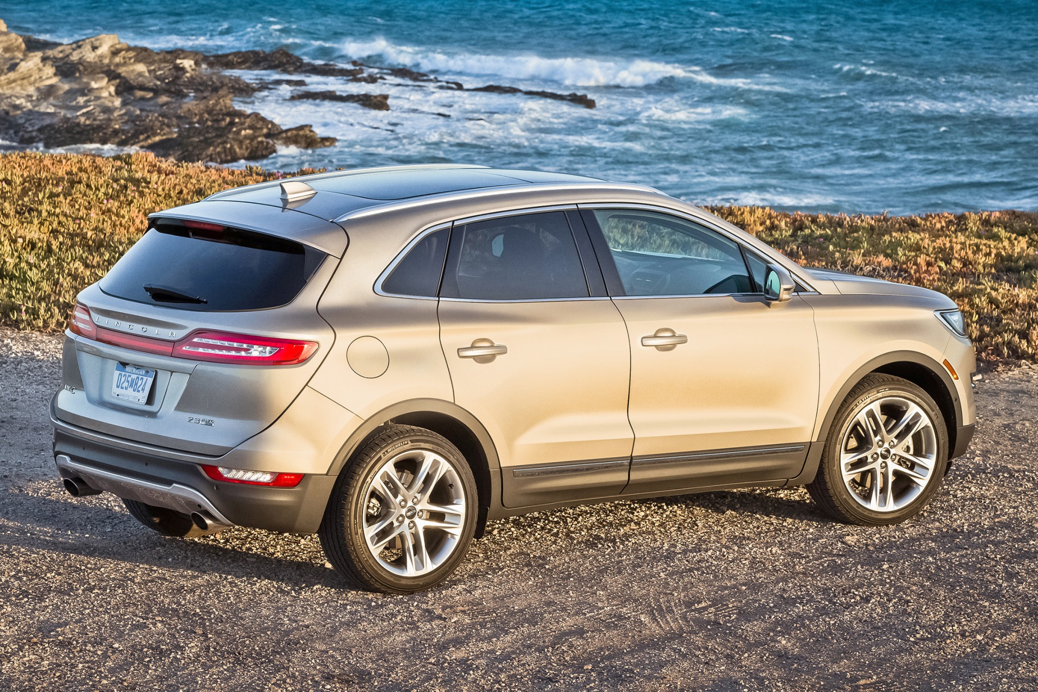 2017 Lincoln MKC Specs, Prices, VINs & Recalls - AutoDetective