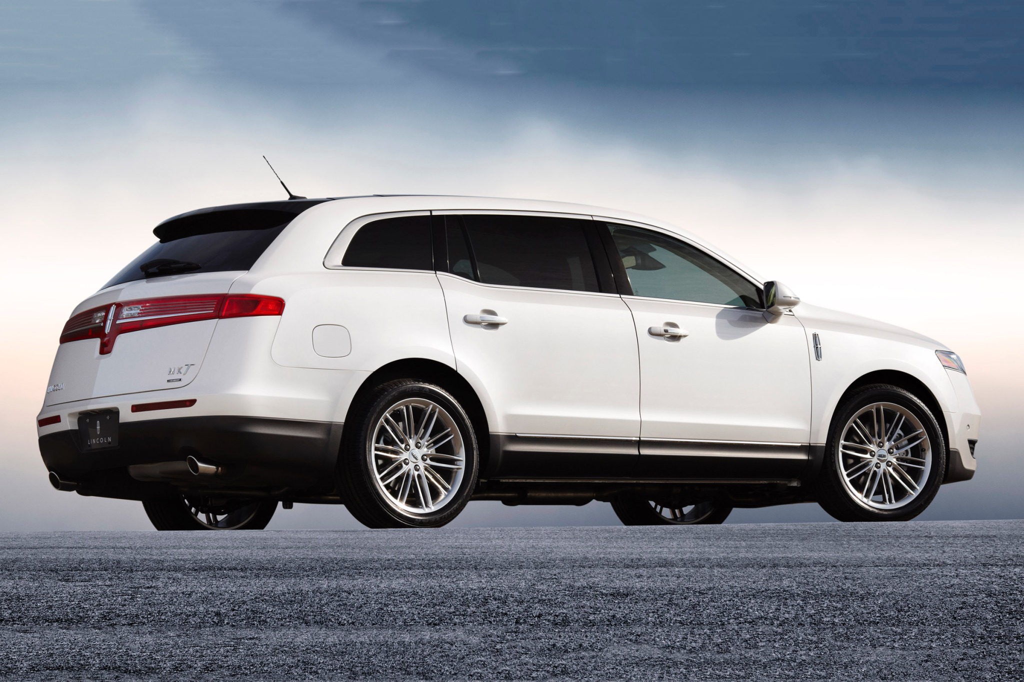 2015 Lincoln MKT Specs, Prices, VINs & Recalls - AutoDetective