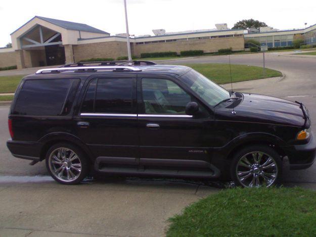 1999 Lincoln Navigator Specs, Prices, VINs & Recalls - AutoDetective