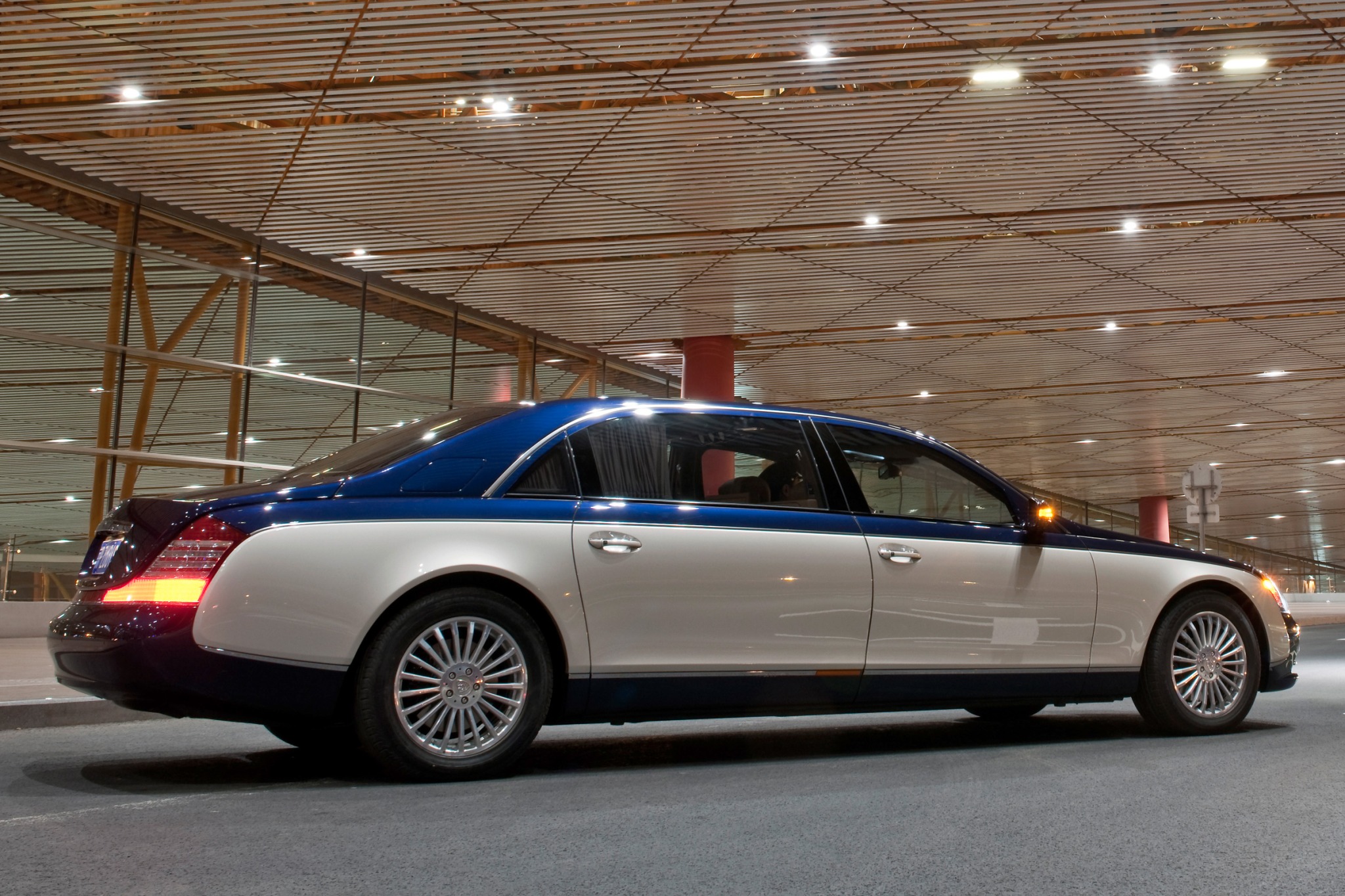 2010 Maybach 62 Specs, Prices, VINs & Recalls - AutoDetective