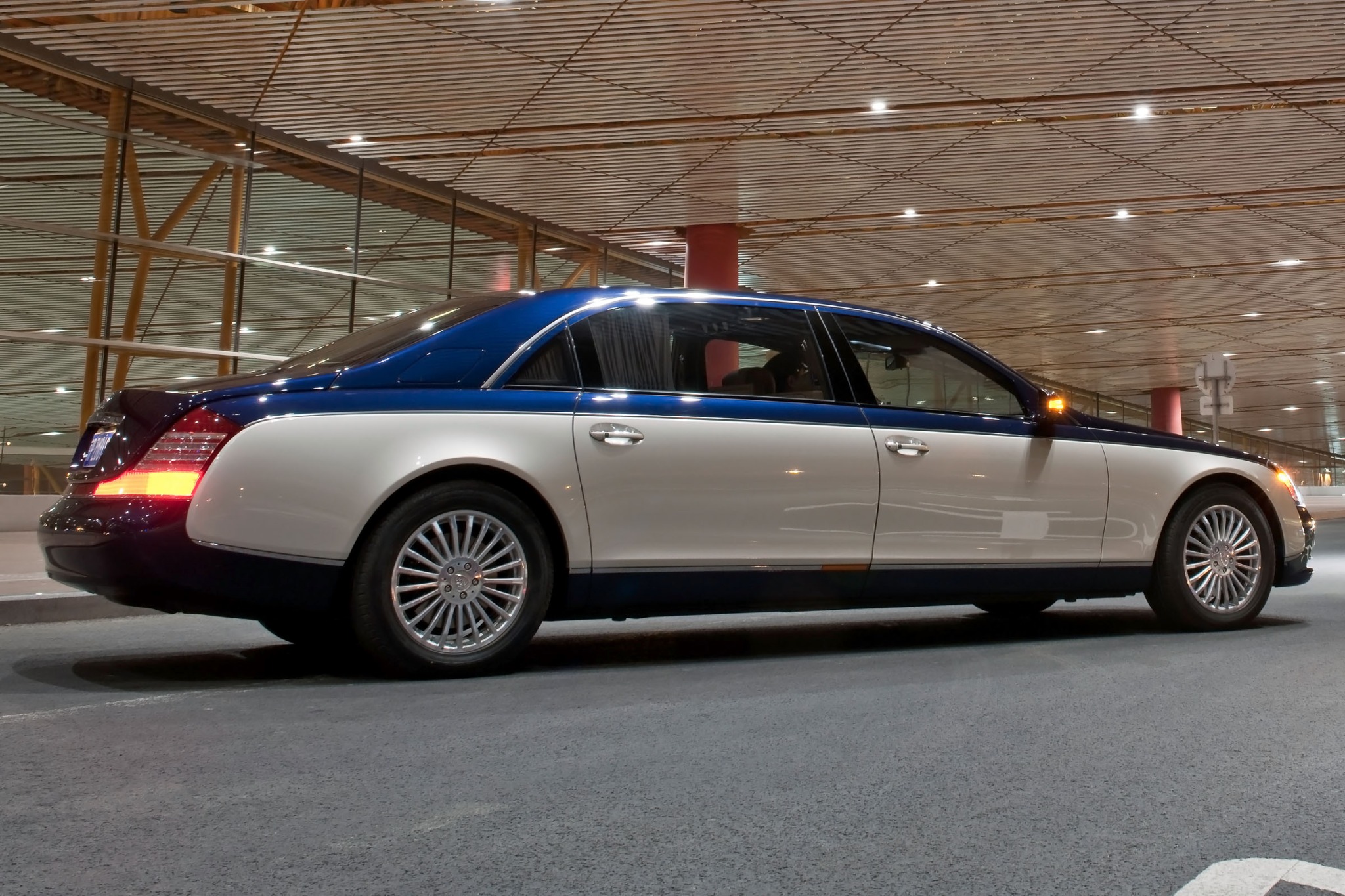 2012 Maybach 62 VIN Check, Specs & Recalls - AutoDetective