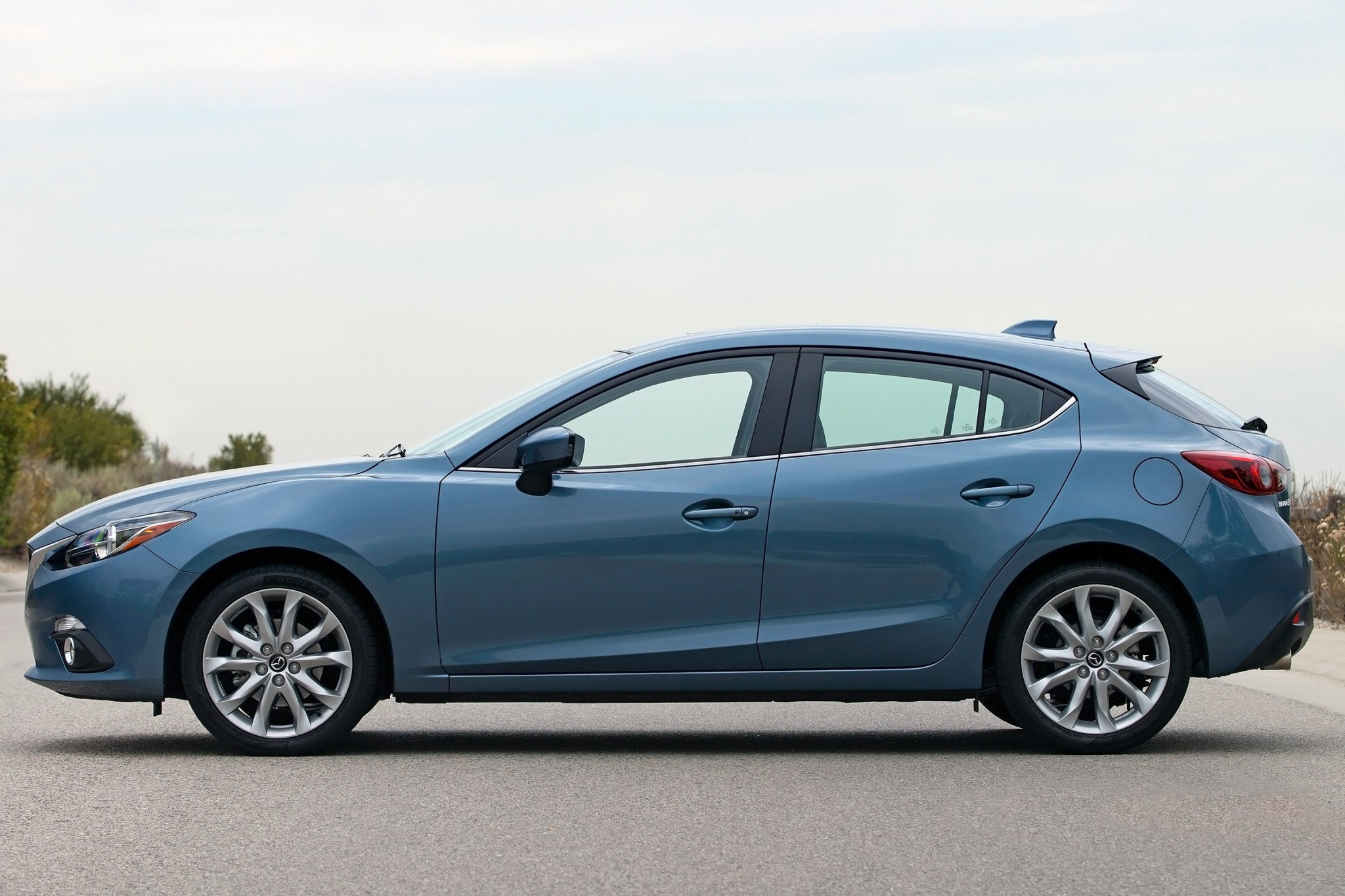 2015 Mazda MAZDA3 VINs, Configurations, MSRP & Specs - AutoDetective