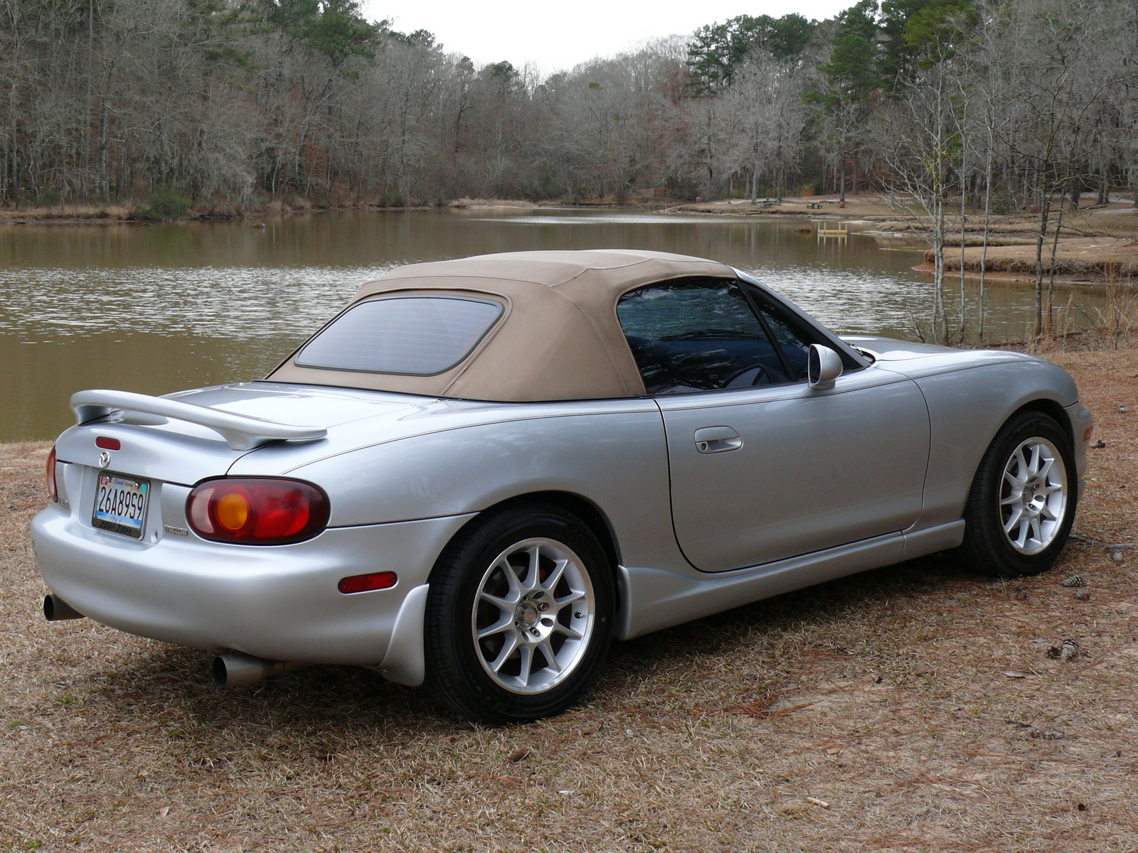 2000 Mazda MX-5 Miata VINs, Configurations, MSRP & Specs - AutoDetective