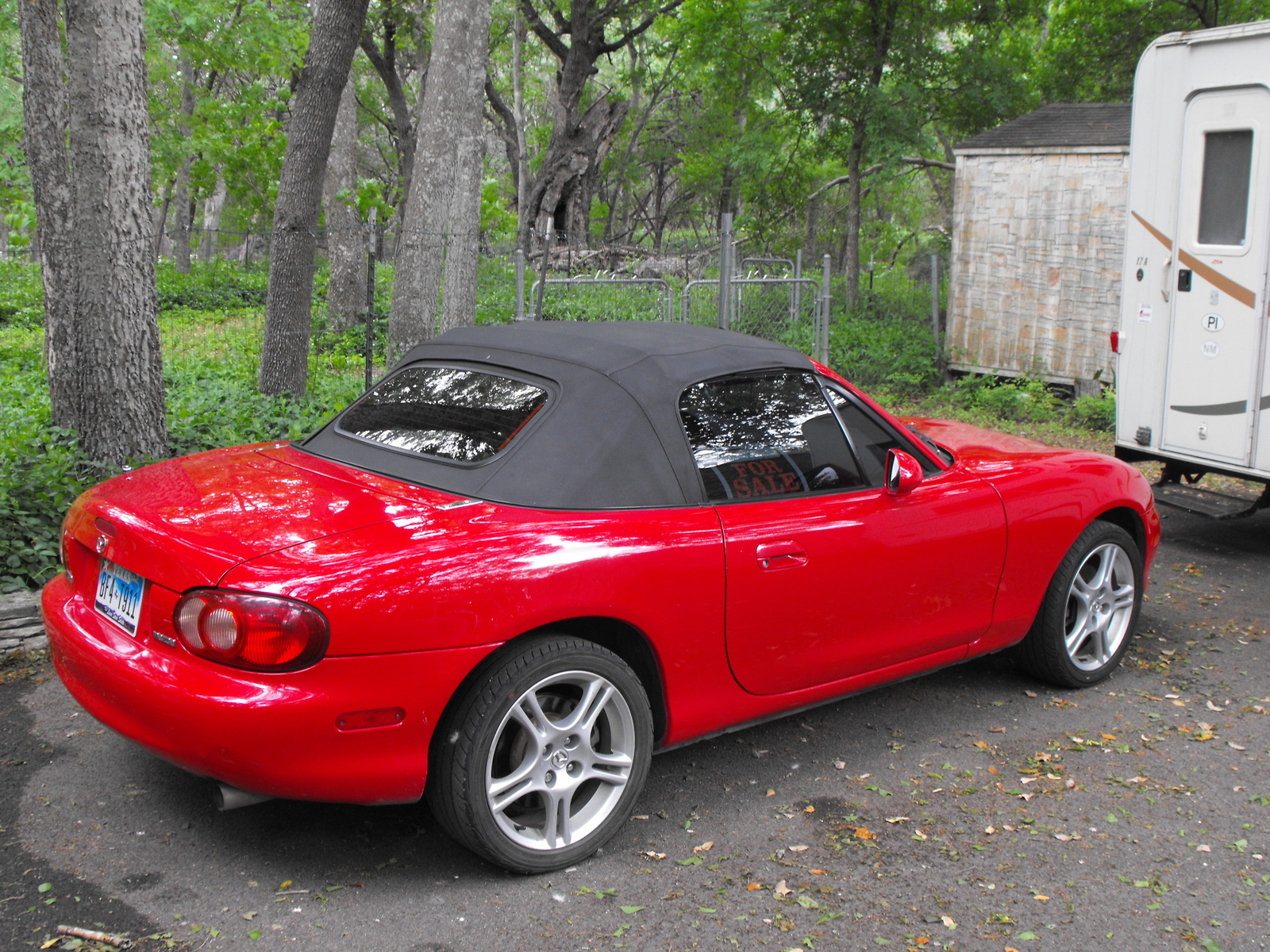 2005 Mazda MX-5 Miata VINs, Configurations, MSRP & Specs - AutoDetective
