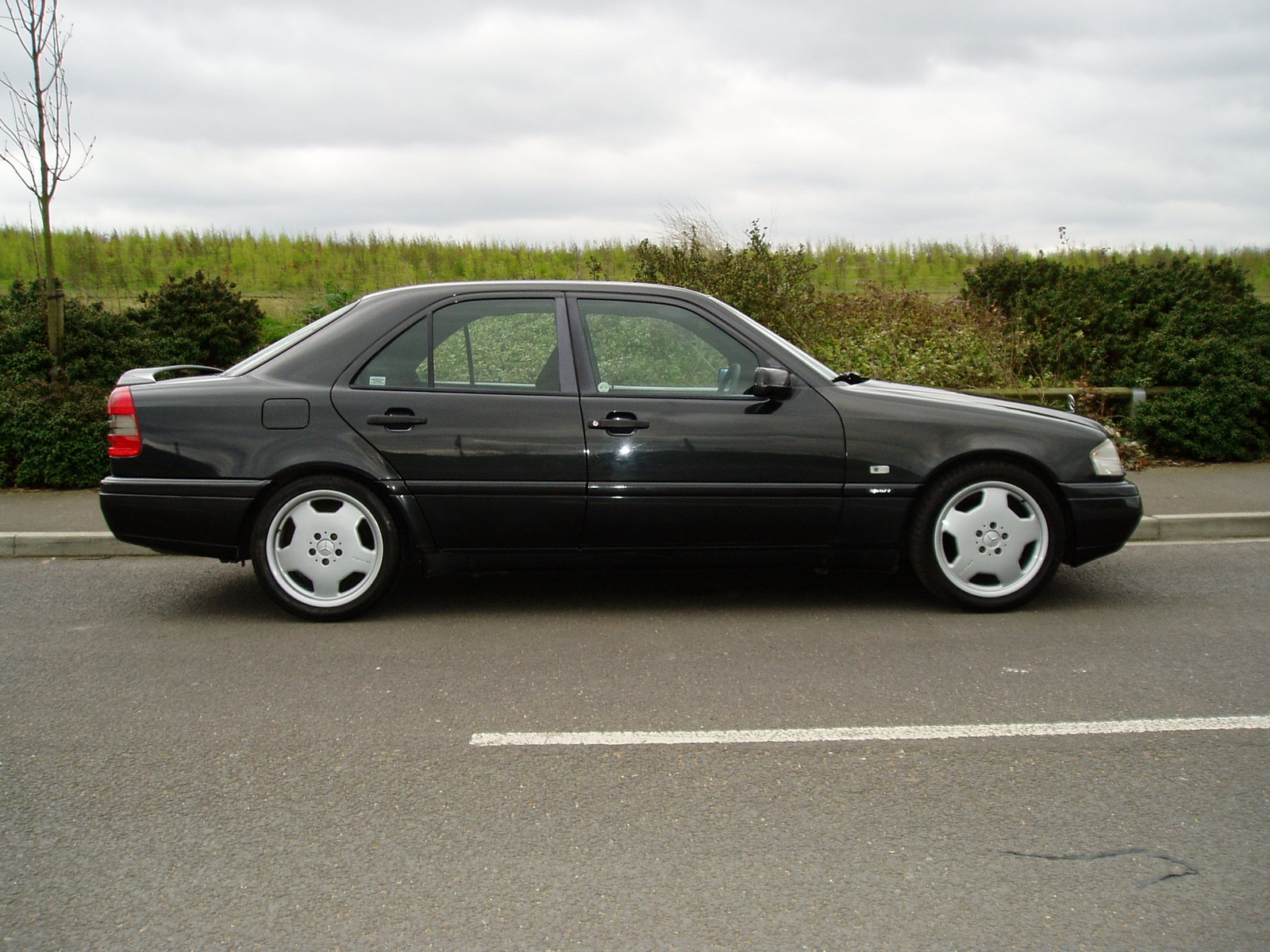 1995 Mercedes-Benz C-Class C220 VIN Lookup - AutoDetective