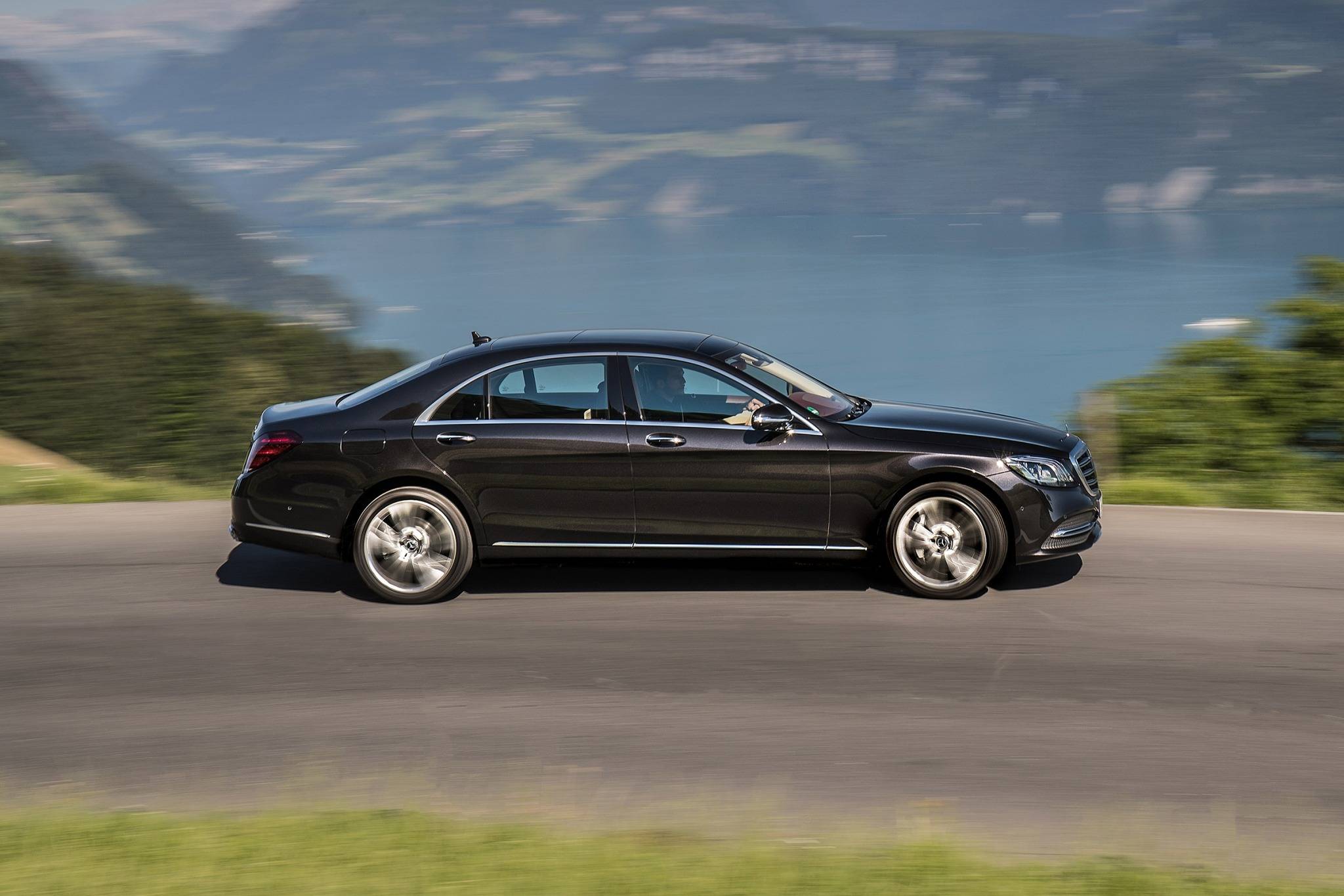 2018 Mercedes-Benz S-Class S560 4MATIC VIN Lookup - AutoDetective