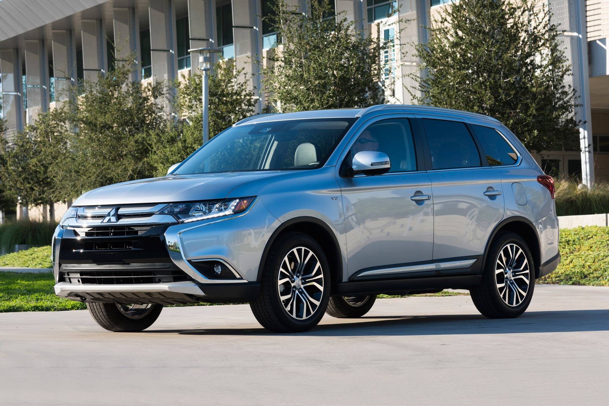 2017 Mitsubishi Outlander Specs, Prices, VINs & Recalls - AutoDetective