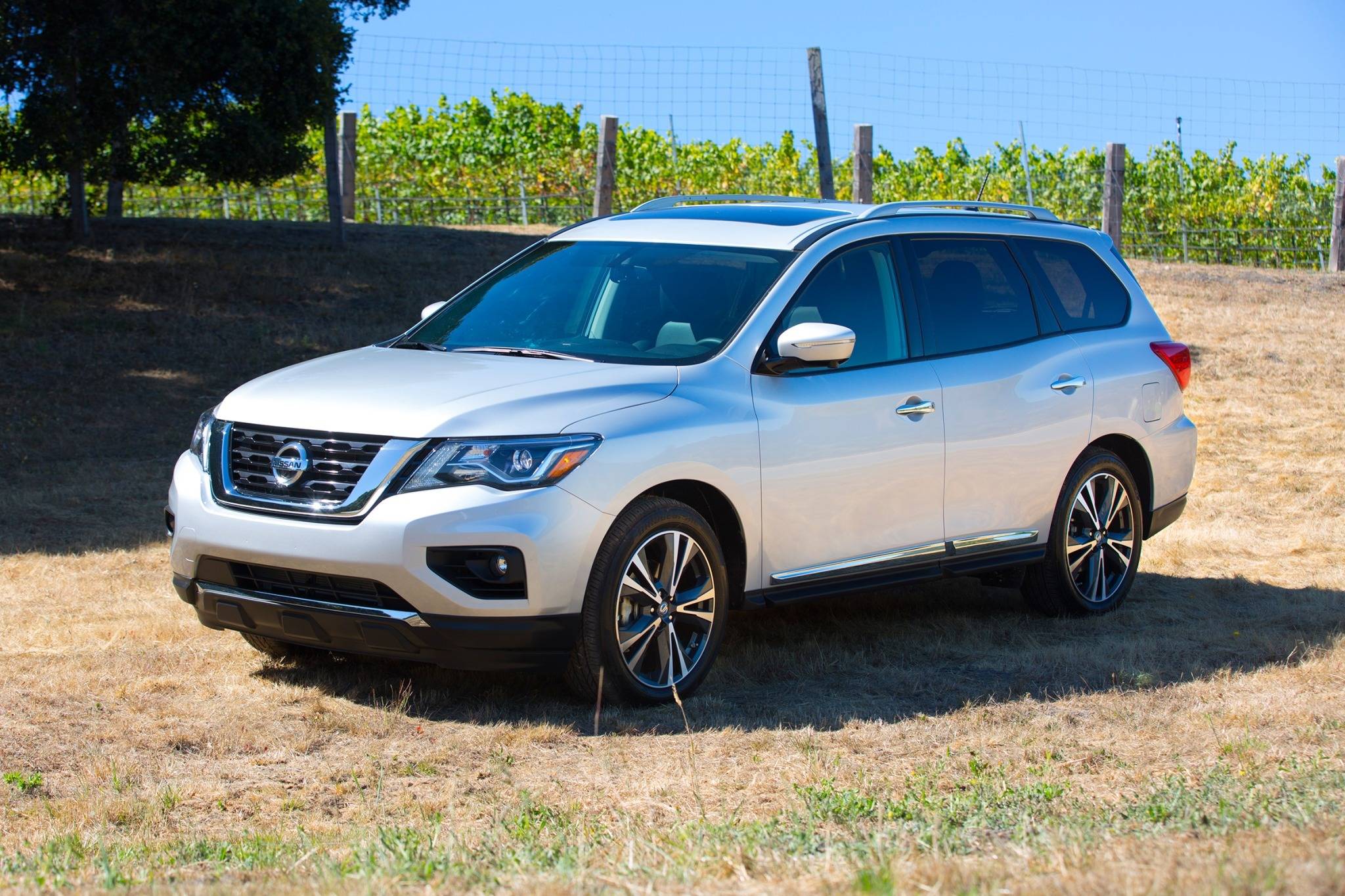 2017 Nissan Pathfinder Specs, Prices, VINs & Recalls - AutoDetective