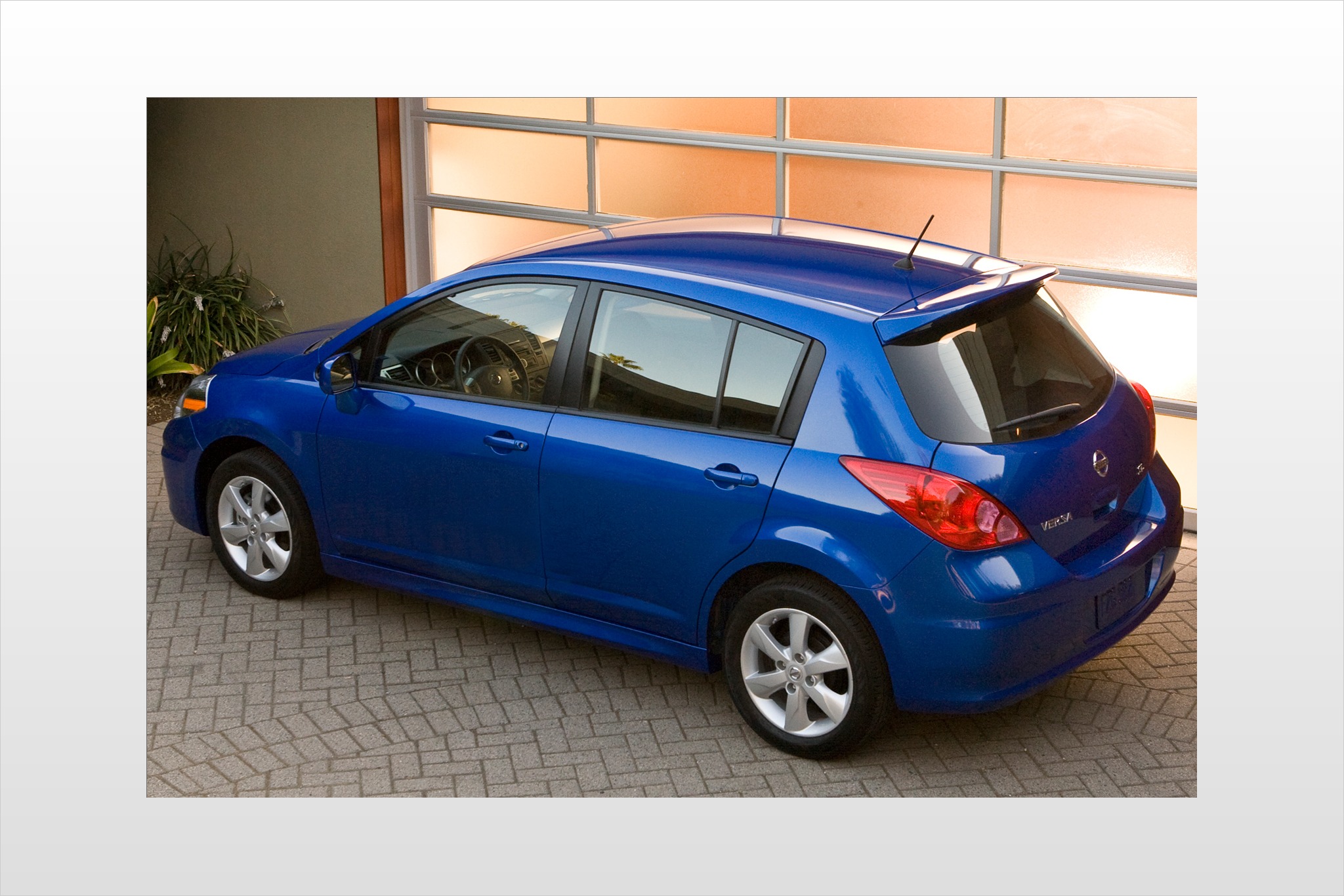 2010 Nissan Versa Specs, Prices, VINs & Recalls - AutoDetective