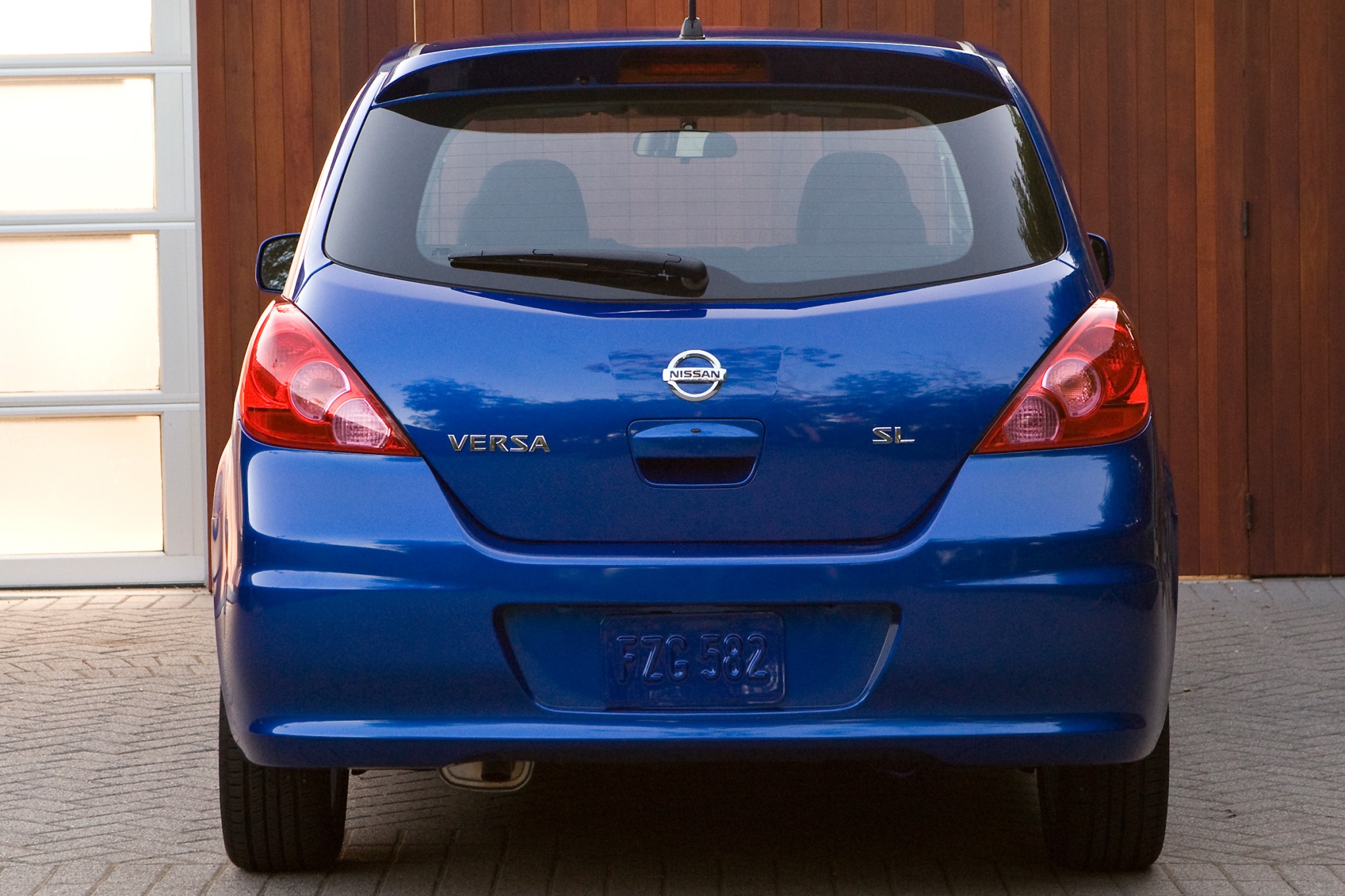 2010 Nissan Versa Specs, Prices, VINs & Recalls - AutoDetective