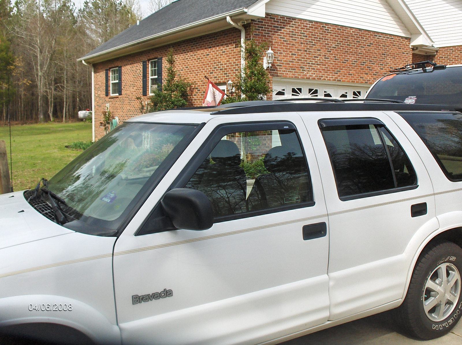 2000 Oldsmobile Bravada Specs, Prices, VINs & Recalls - AutoDetective