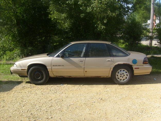 1993 Pontiac Grand Prix Specs, Prices, VINs & Recalls - AutoDetective