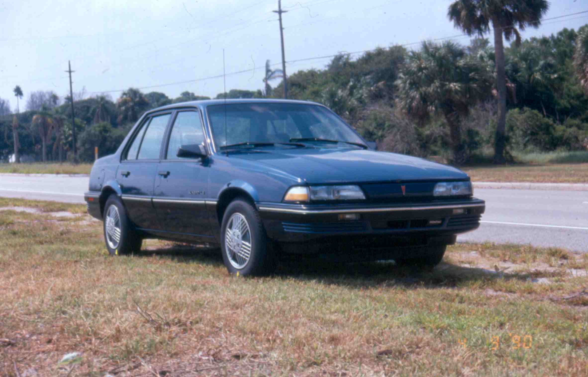 1991 Pontiac Sunbird Specs, Prices, VINs & Recalls - AutoDetective
