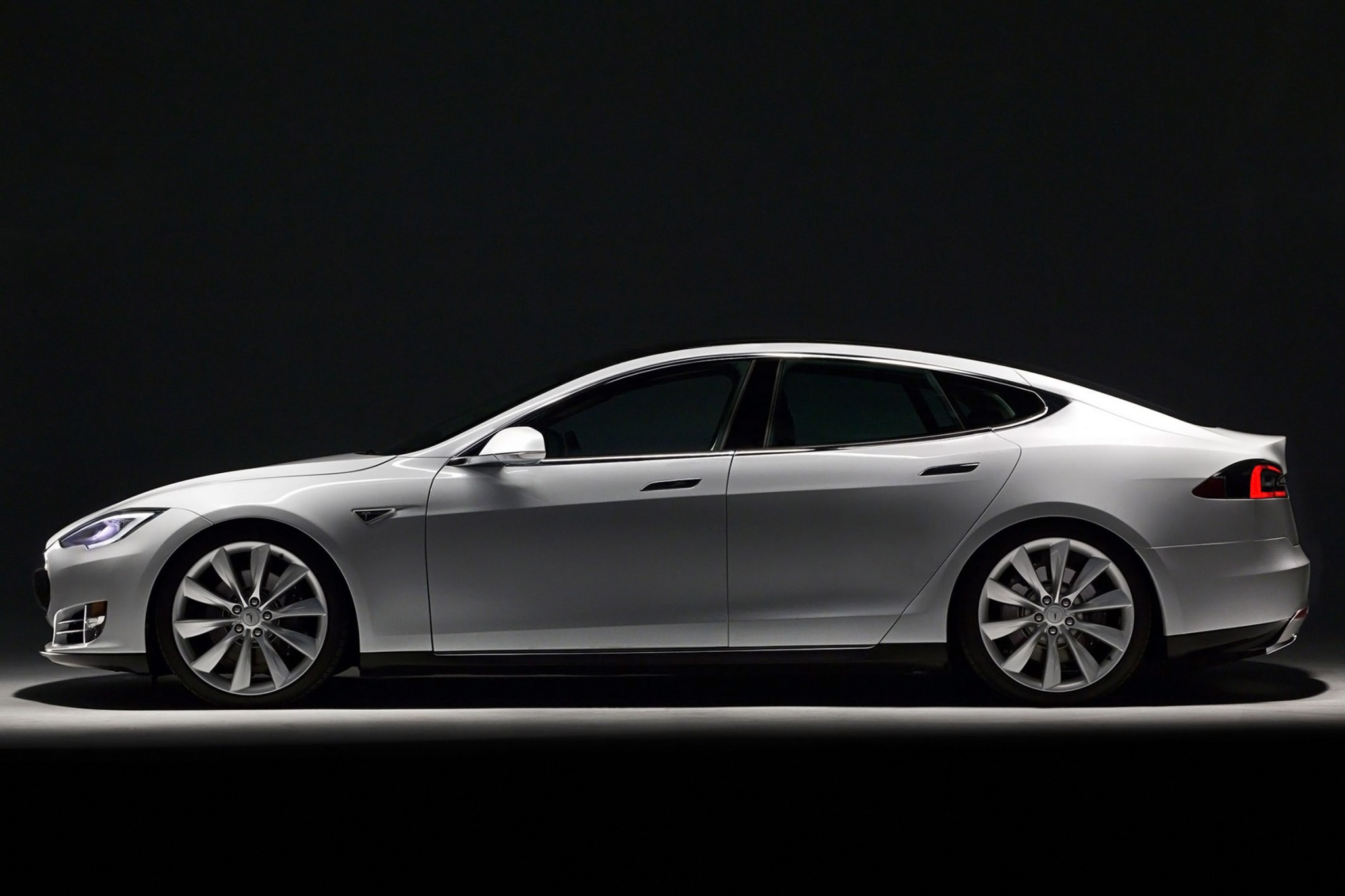 2014 Tesla Model S VINs, Configurations, MSRP & Specs - AutoDetective