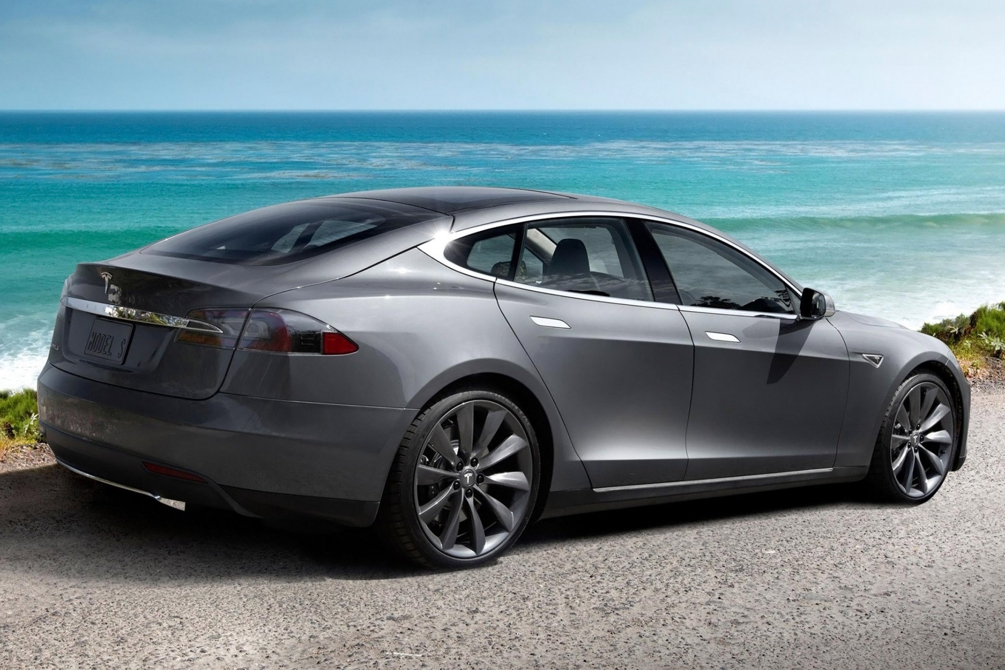 2014 Tesla Model S VINs, Configurations, MSRP & Specs - AutoDetective