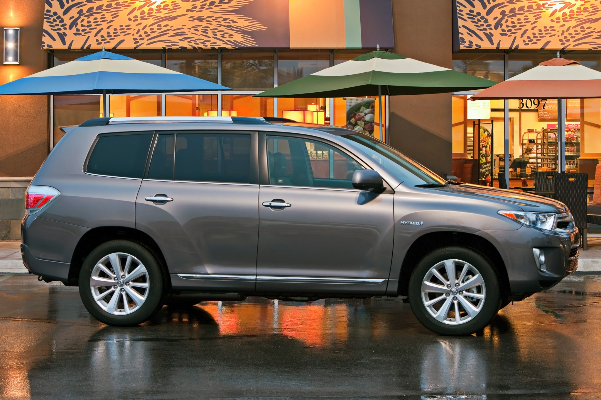 2013 Toyota Highlander Hybrid Specs, Prices, VINs & Recalls - AutoDetective