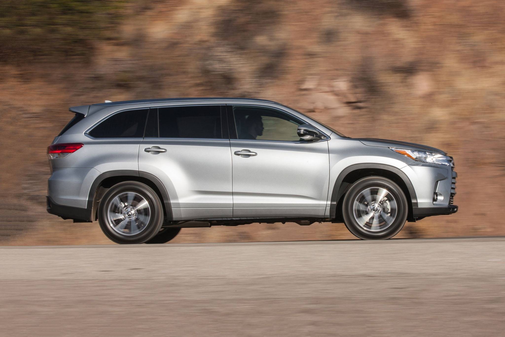 2018 Toyota Highlander VIN Number Search - AutoDetective