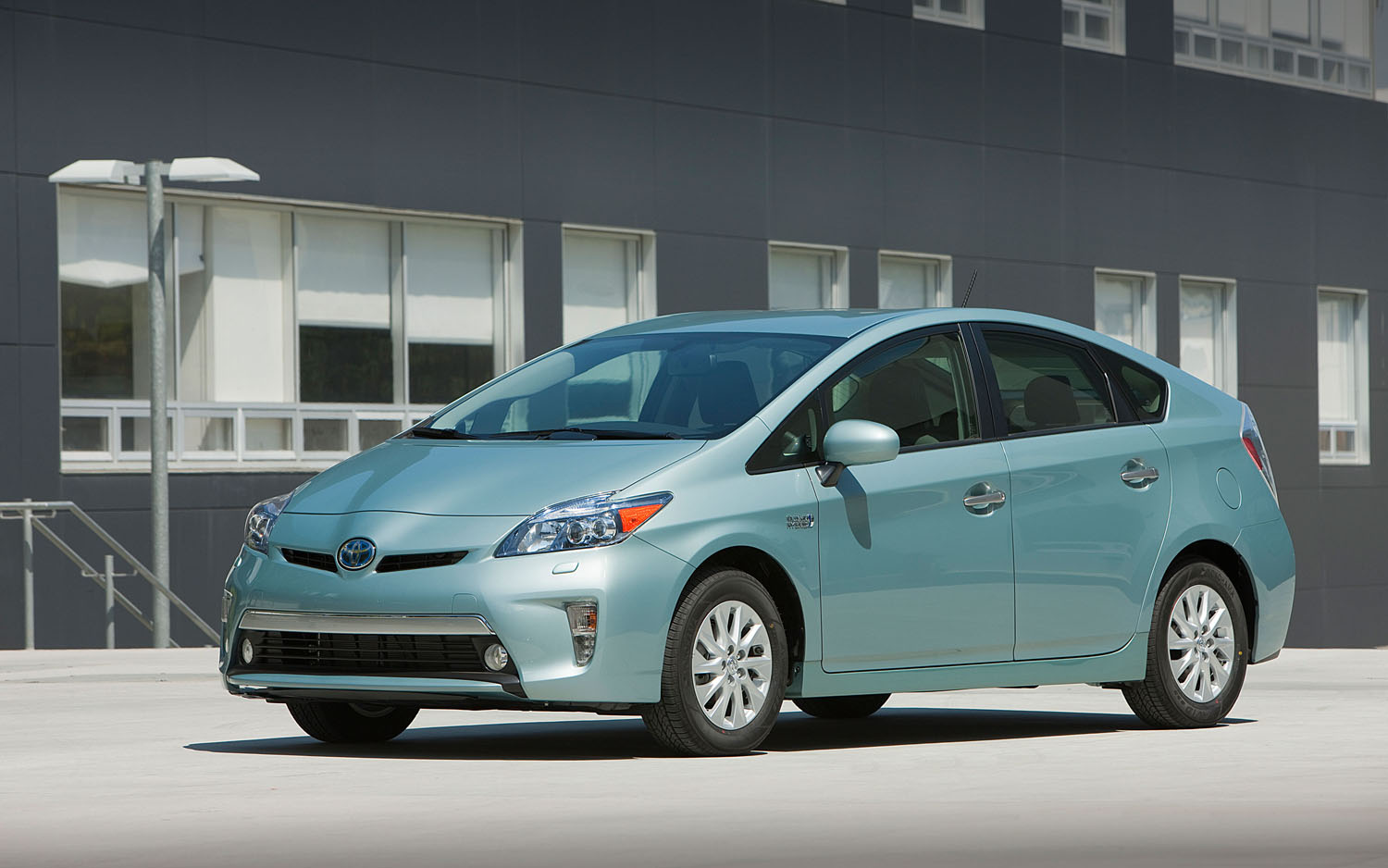 2013 Toyota Prius Specs, Prices, VINs & Recalls - AutoDetective