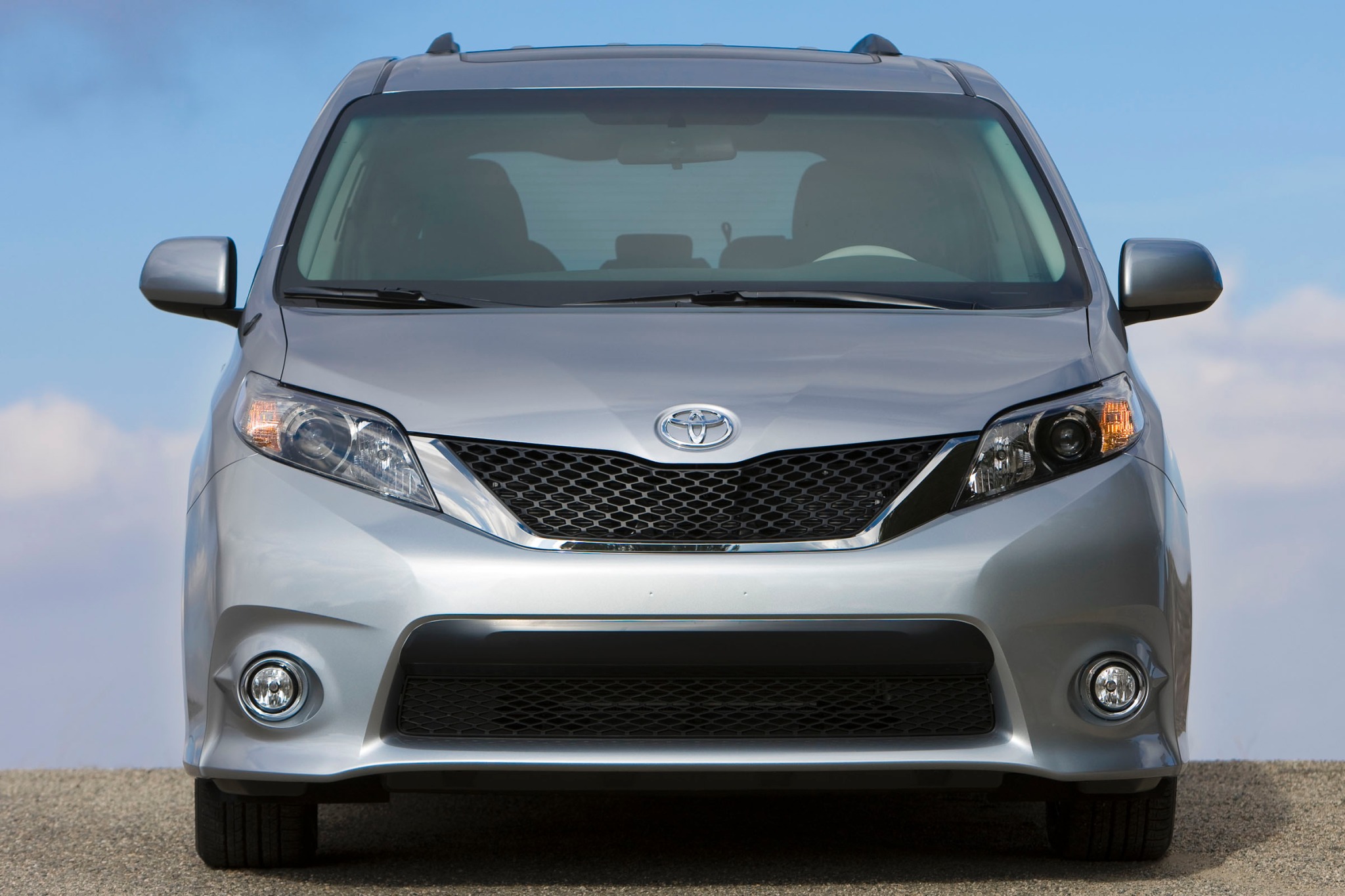 2013 Toyota Sienna VIN Check, Specs & Recalls - AutoDetective