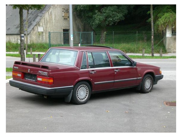 1990 Volvo 760 VINs, Configurations, MSRP & Specs - AutoDetective