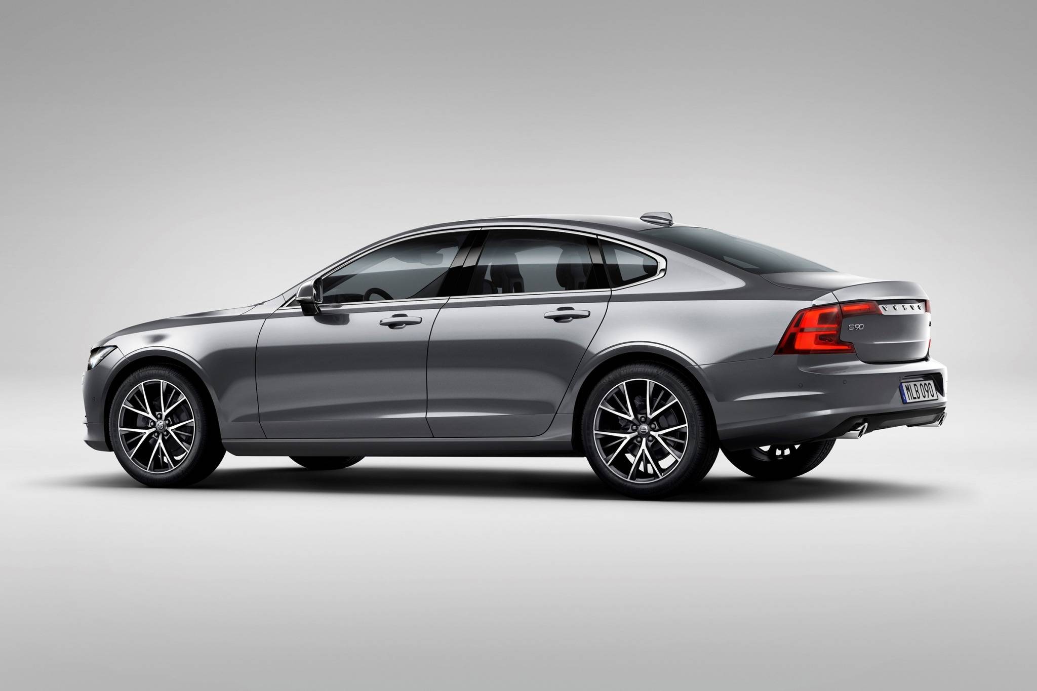 2018 Volvo S90 VINs, Configurations, MSRP & Specs - AutoDetective