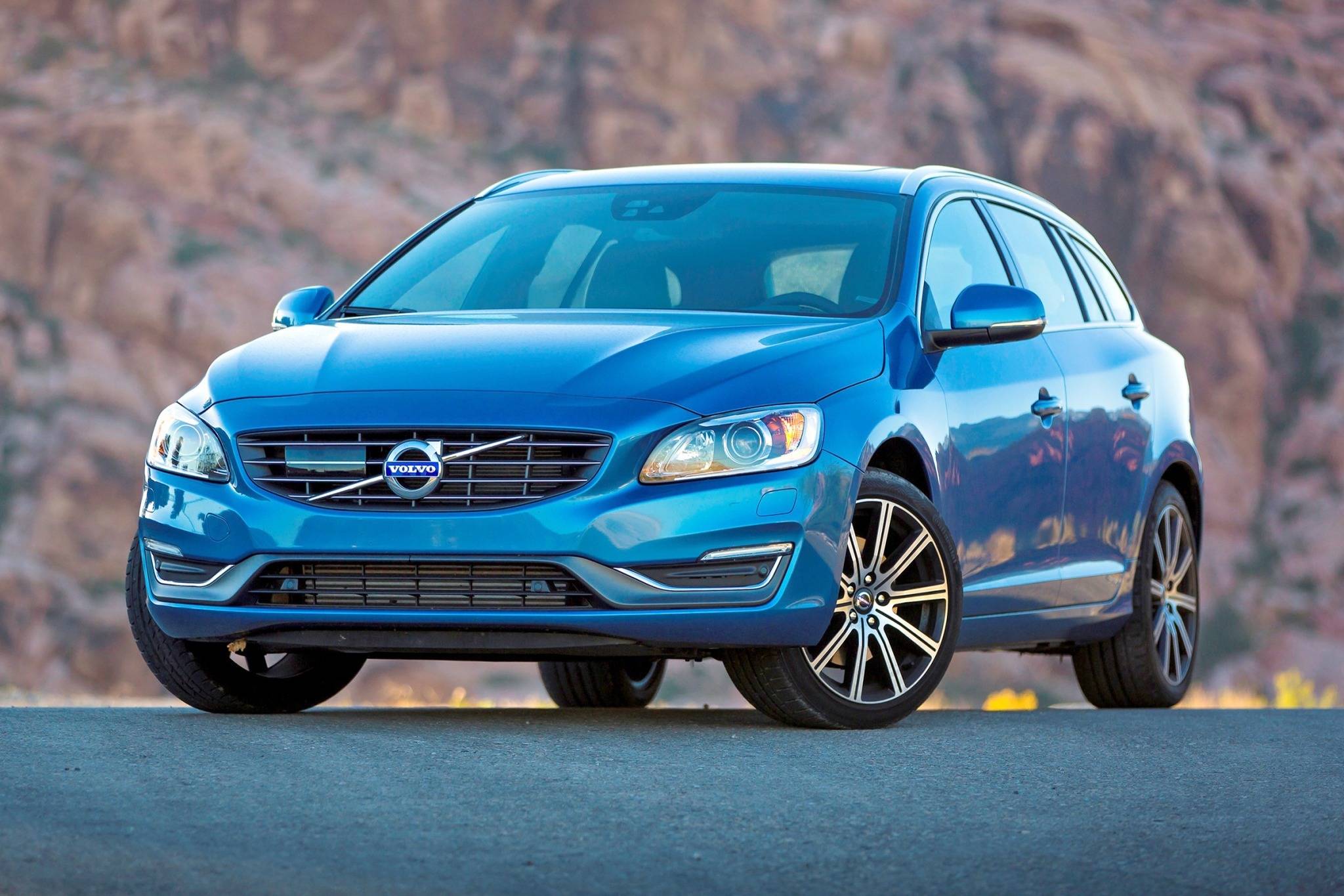 2017 Volvo V60 VINs Configurations MSRP Specs AutoDetective 2017 Volvo V60 VINs Configurations MSRP Specs AutoDetective